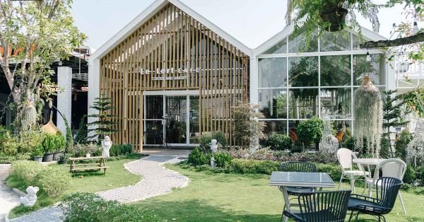 Le Lert Cafe คาเฟ่ย่านบางปู ตกแต่งเรียบหรูในบรรยากาศแบบเนเชอรัล